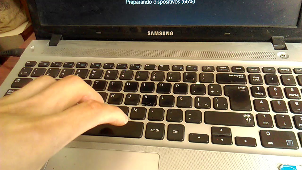 entrar en el bios laptop samsung e instalar windows - YouTube
