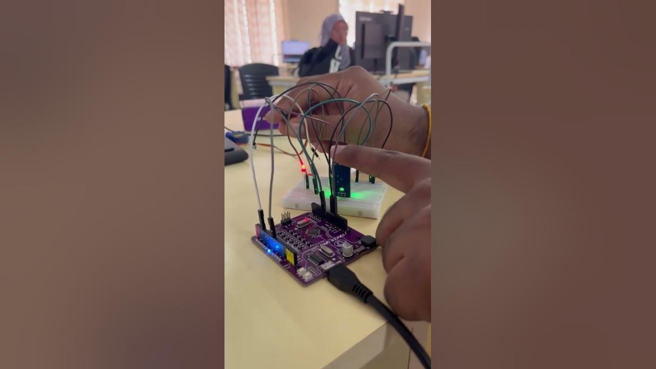 SERVO MOTOR AND LED CONTROL USING LDR SENSOR - YouTube