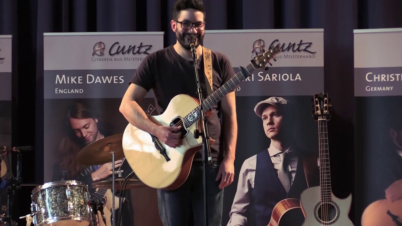 Christian Lehr - Butterfly (live at "Gitarrenzauber ´23") - YouTube