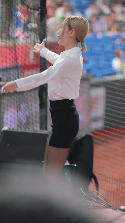 上班族 黑絲OL Rakuten girls 樂天女孩 卉妮 240621 - YouTube