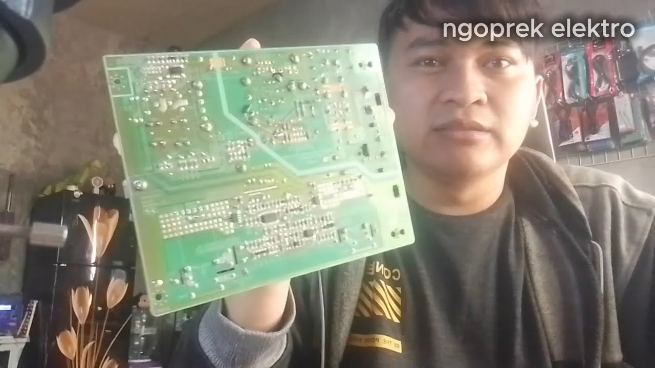 timah solder pada papan pcb susah meleleh - YouTube