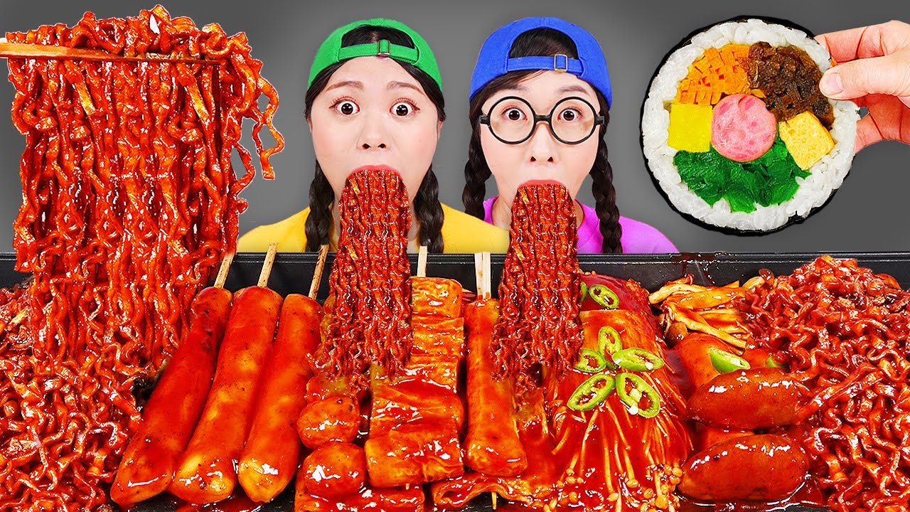 Mukbang 직접 만든 떡볶이 김밥 먹방 Tteokbokki Noodle Kimbab DONA 도나 - YouTube