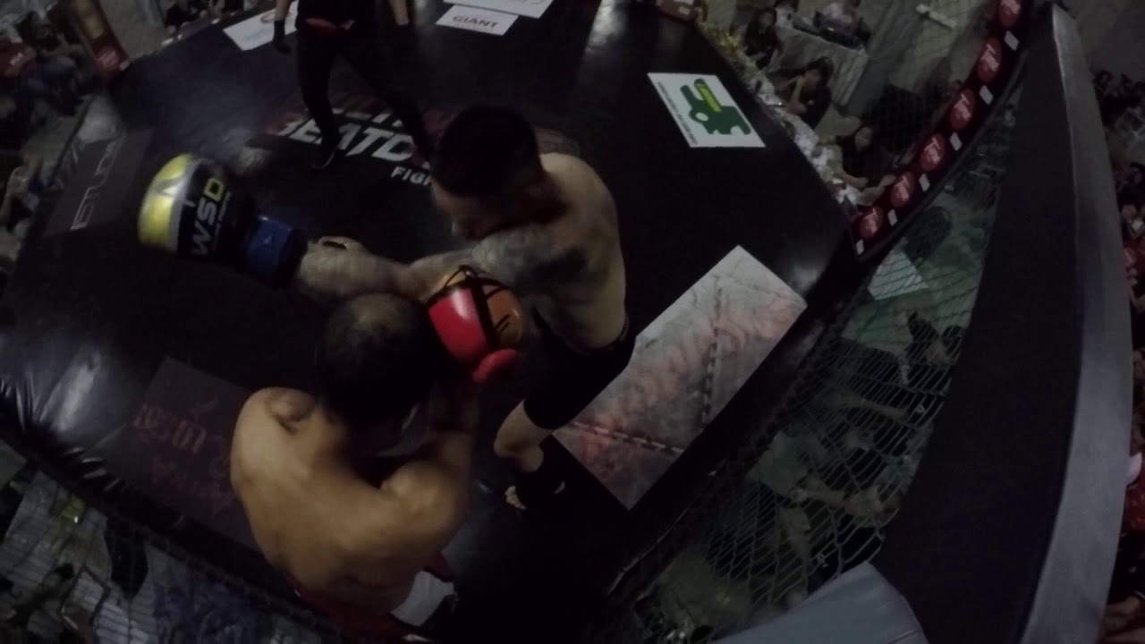 Ultimate Beatdown 35 Amateur Kickboxing Roman Kok VS Muhd Irsyad - YouTube