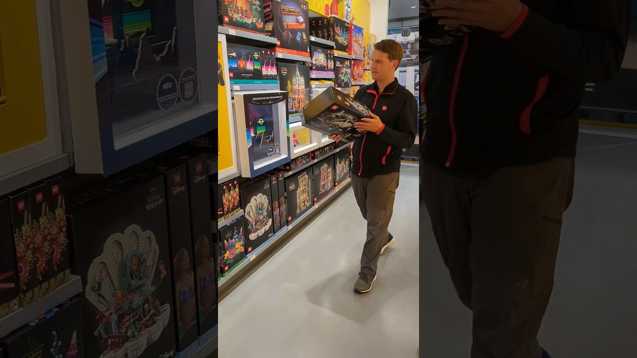 LEGO Store Augmented Reality | Brick Finds & Flips