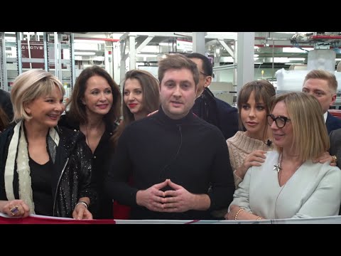 Максим Шарафутдинов на заводе LG