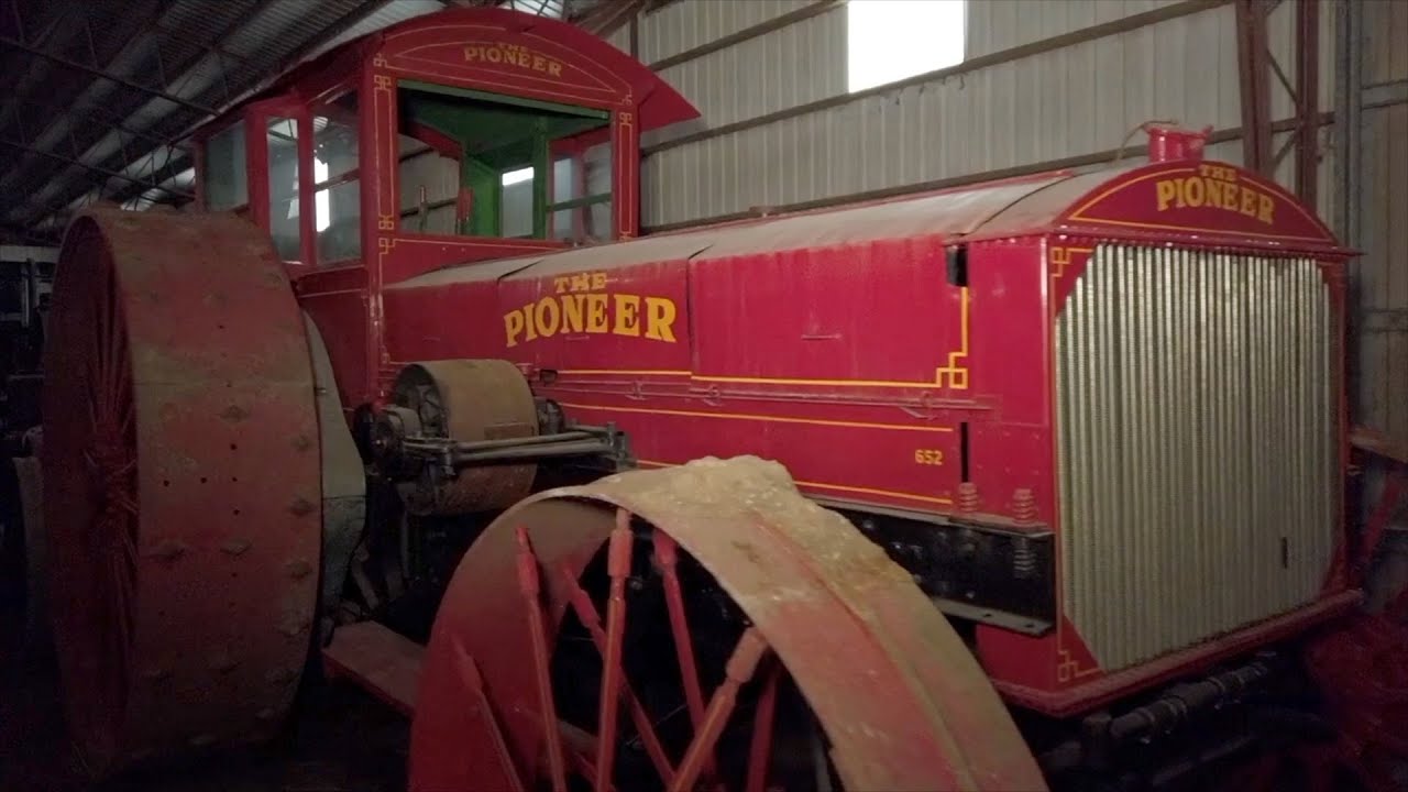 Awesome Early Tractors. Tour An Impressive Prairie Tractor Collection ...