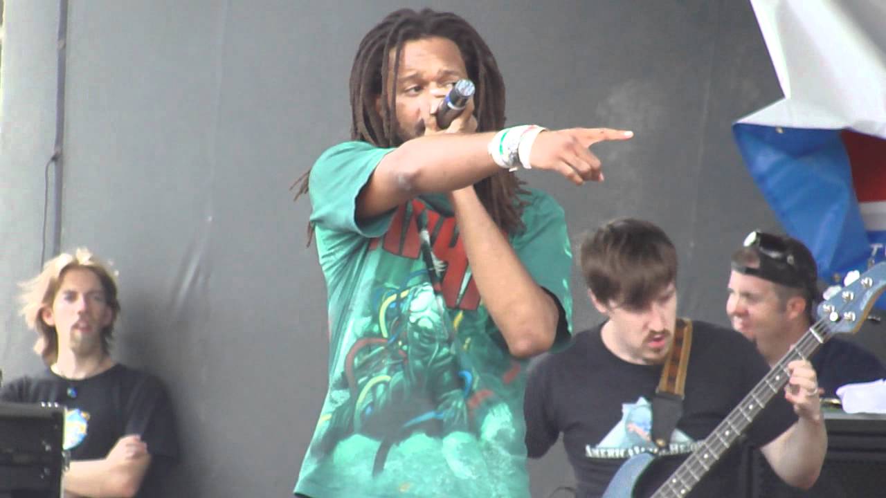Flobots - Rise [live] - YouTube
