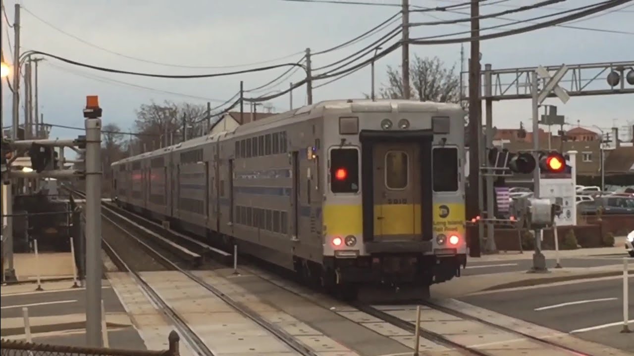 Bethpage Station PM Rush Hour Slow trains LIRR Railfanning 2023!! with ...