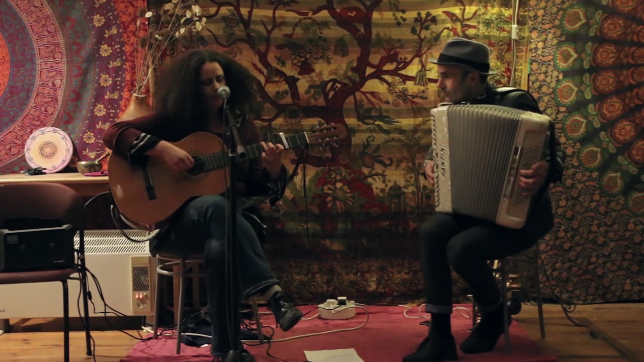 Oh, Isabel Avital Raz live with Luke Carver-Goss - YouTube