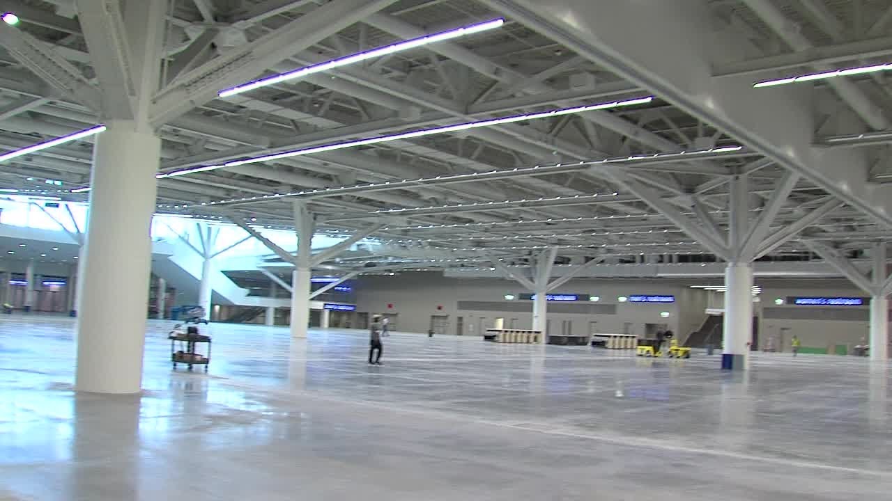 Tour of new Convention Center - YouTube