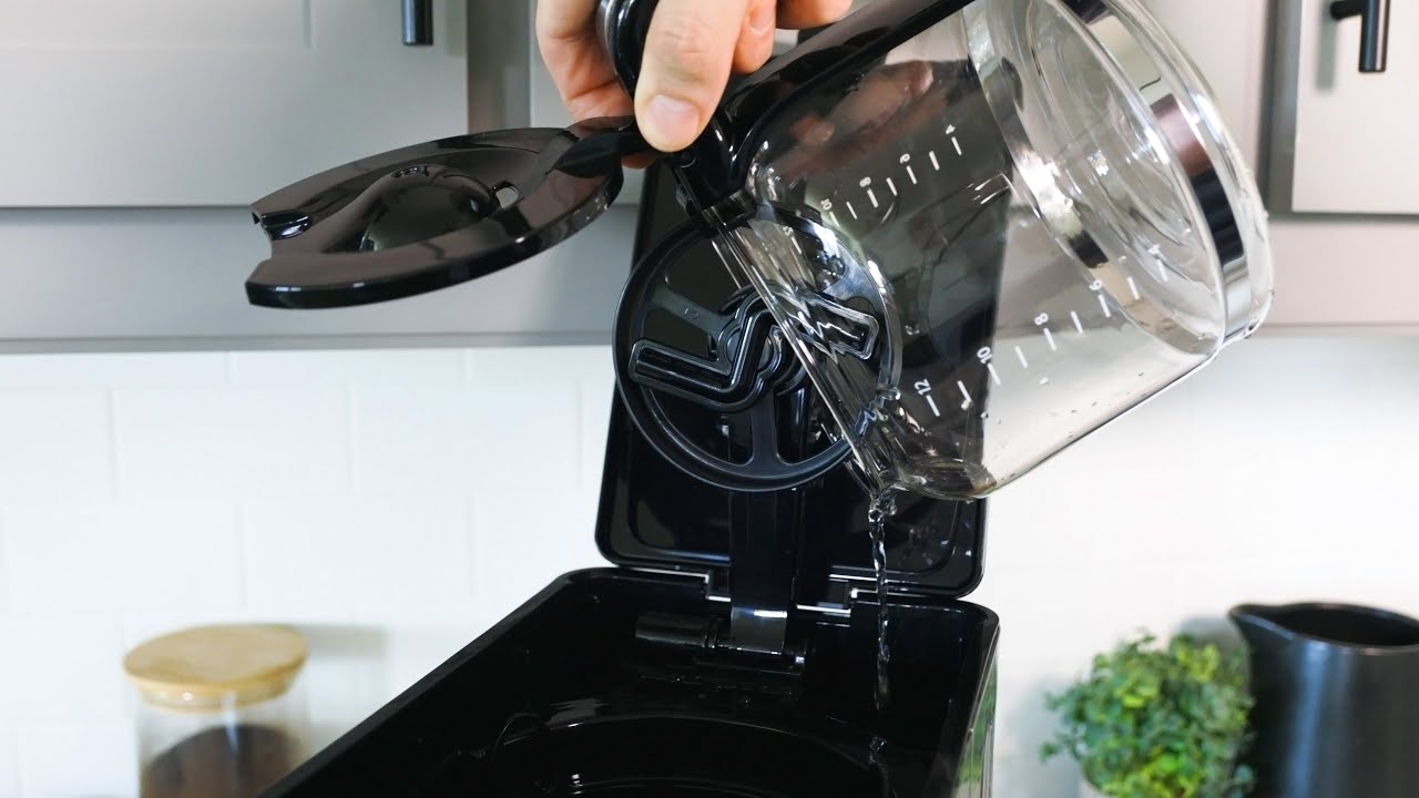 How To Pour From the RDT Coffee Maker Carafe - YouTube