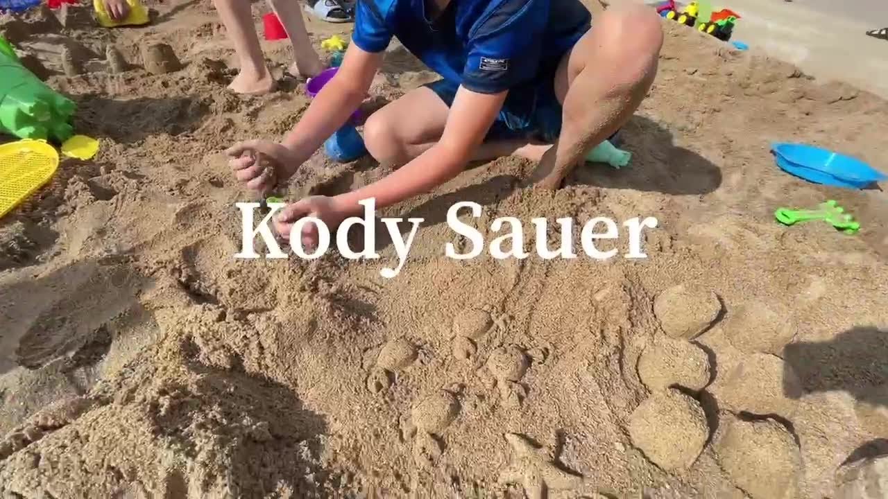 Kids build sandcastles for prizes, dig for coins - YouTube