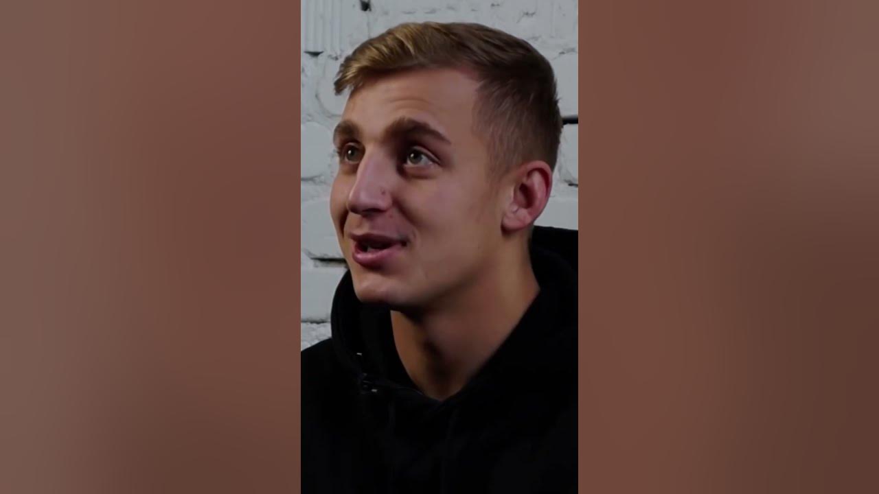 Парень Вали Карнавал разрешил ей кушать Youtube