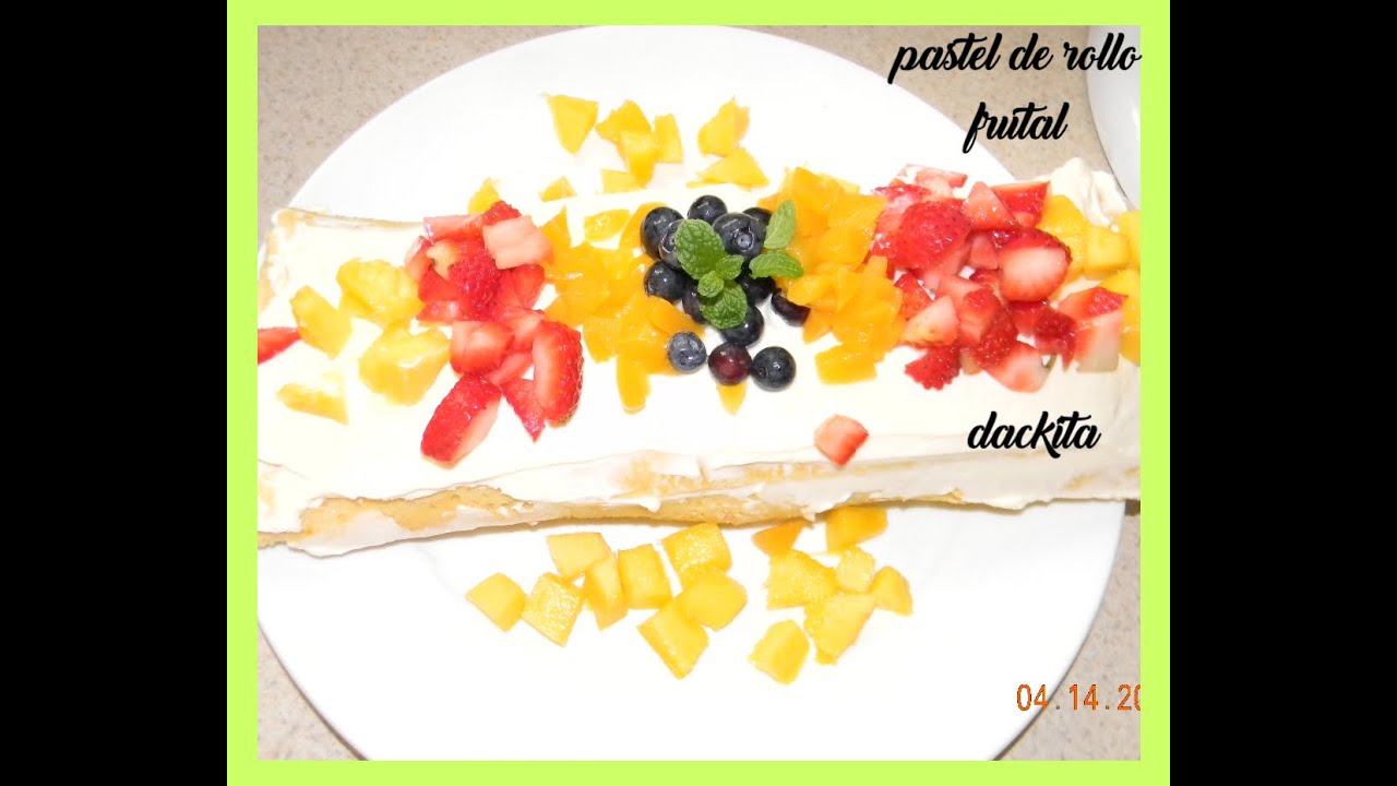 pastel de rollo frutal - YouTube