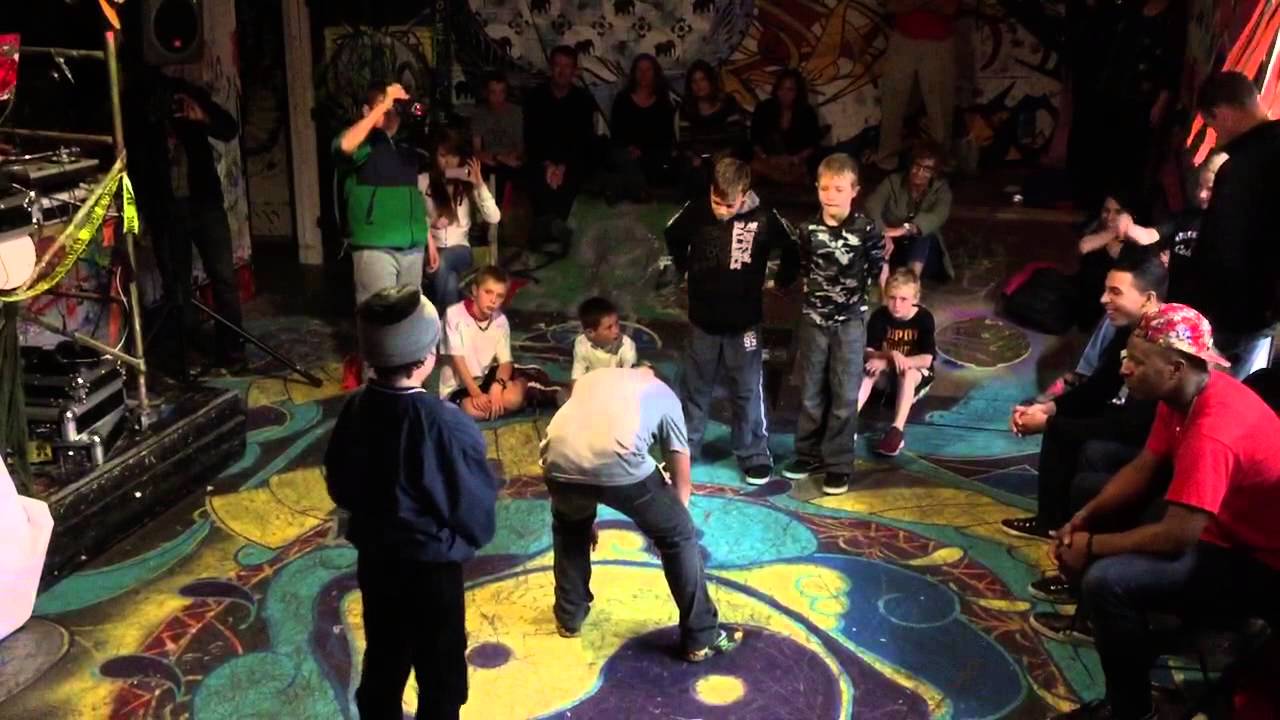Mac's Kids Jam At The Practice - YouTube