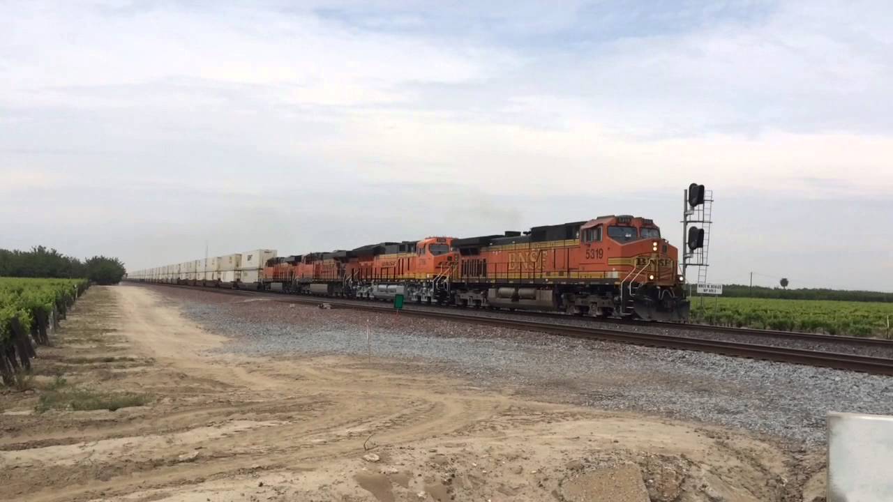 BNSF Freight Train On The Move - YouTube