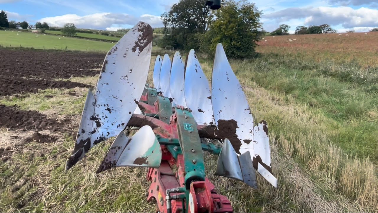 New Plough In Action!!! Winter Crop Ploughing - YouTube