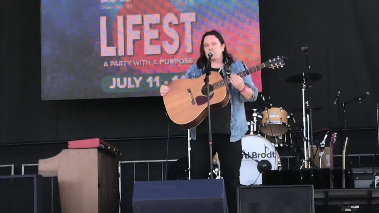 Jamie Kimmett-Prize Worth Fighting For (Live @ Brat Fest 2019) - YouTube