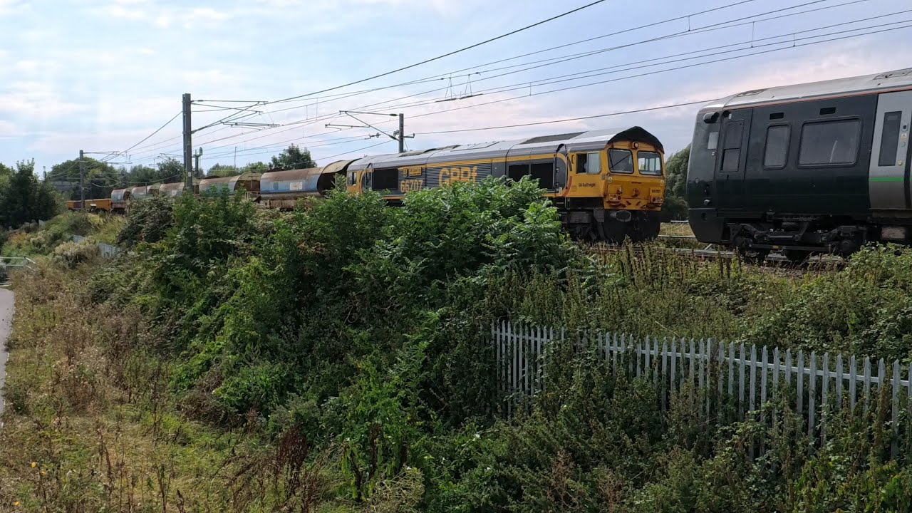 GB Railfreight 66707 'Sir Sam Fay Great Central Railway' - 6L37 27th ...