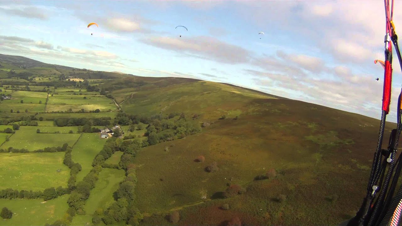 Paragliding long mynd. Practising some big ears. - YouTube