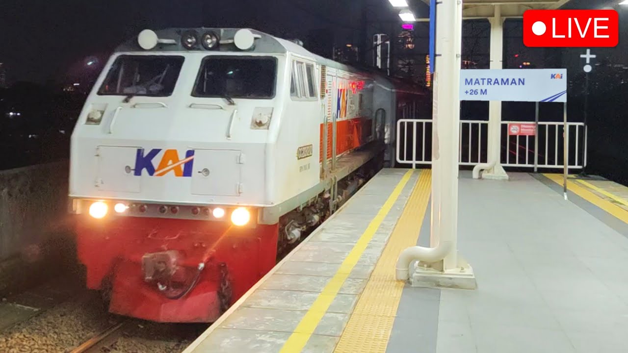 🔴 HUNTING KERETA API MALAM DI STASIUN BARU JAKARTA ! Spesial Lagu ...
