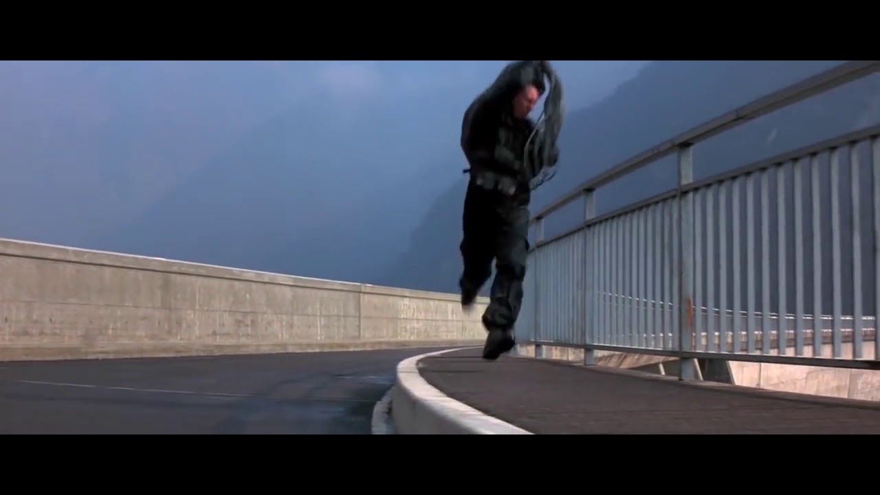 Goldeneye Opening Scene - YouTube
