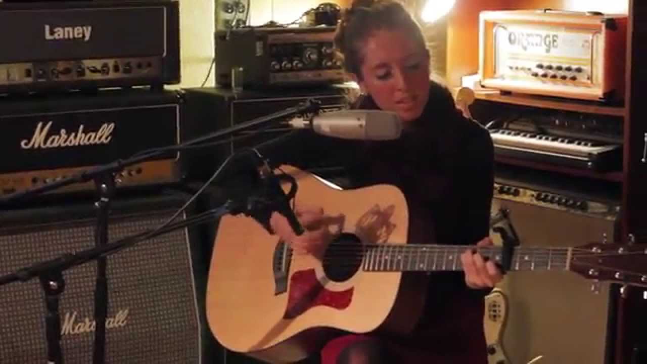Jessie Rae - Wrecking Ball cover - YouTube