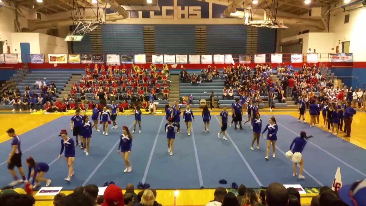LCHS CHEER ..FRESHMAN ORIENTATION - YouTube
