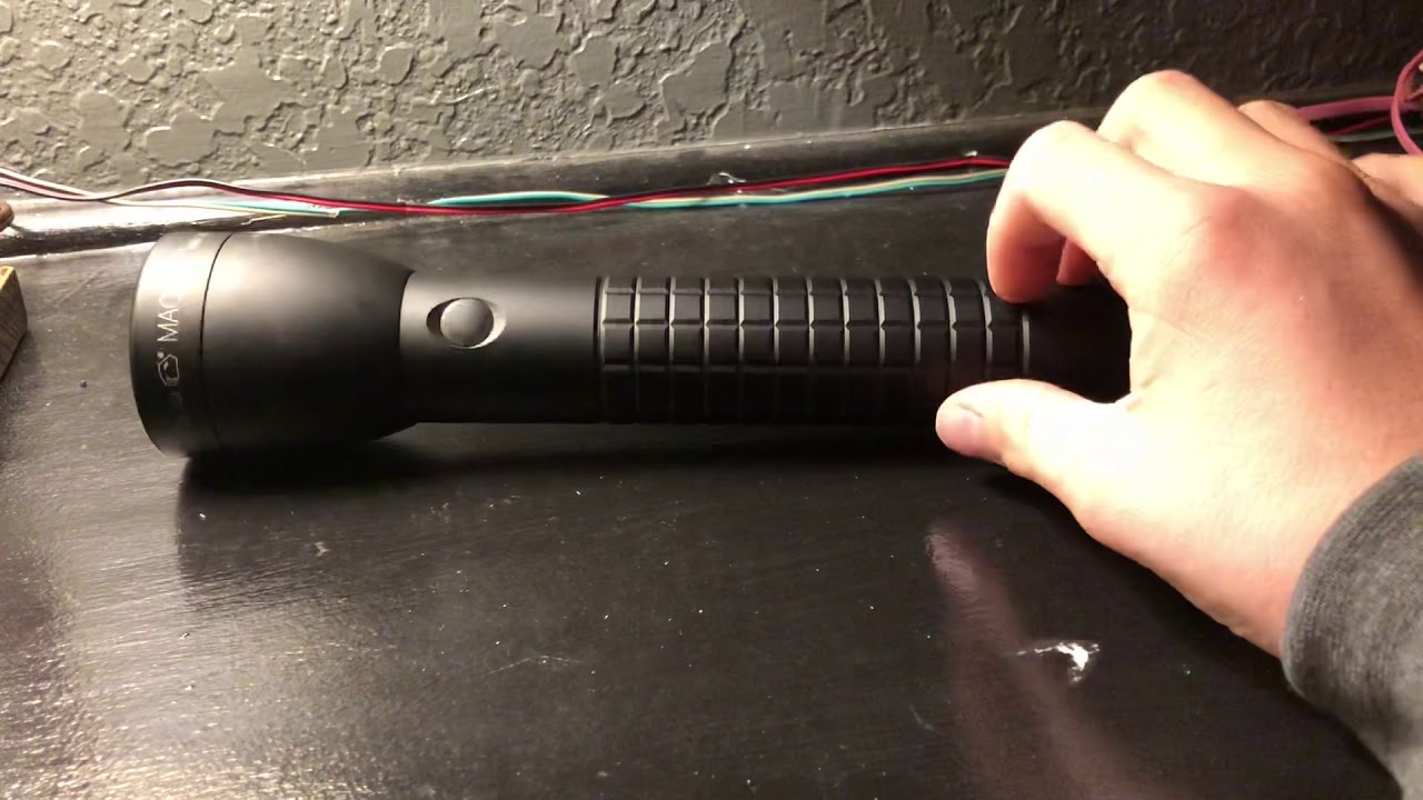 Review of the Maglight LED - YouTube