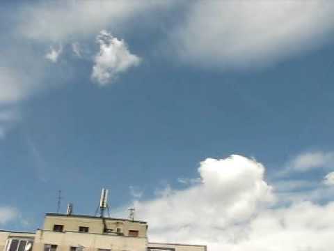 Beautiful altocumulus and fractocumulus clouds- 7 May 2009,12:28. - YouTube