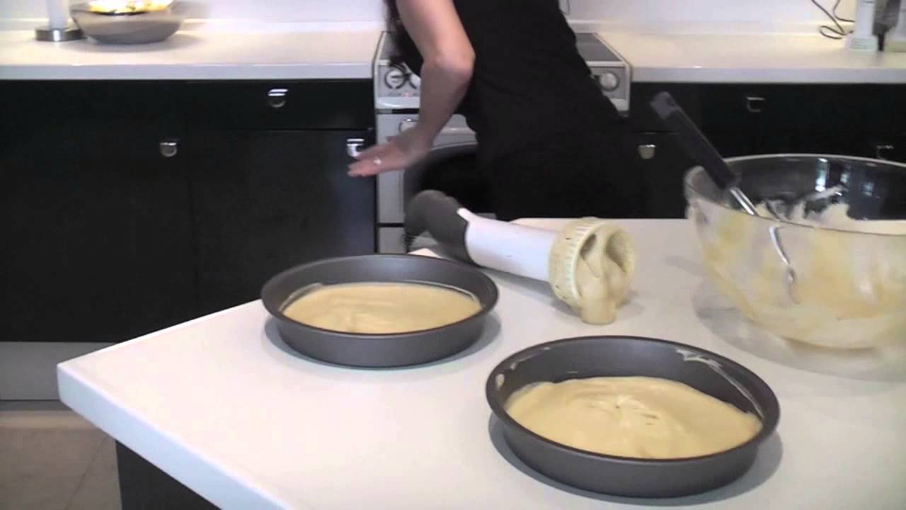 Masha - Victoria Sponge Cake (7) - YouTube