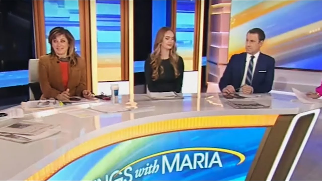 Fast Food Chain Trolls Fox News Into Oblivion - YouTube