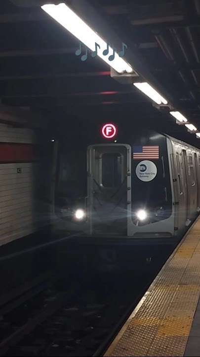 R160A (F) Train at 42nd St, Bryant Park #mta #song #train #r160 - YouTube