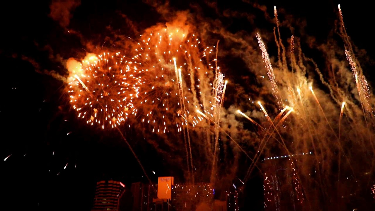 Hari Merdeka Fireworks01 @KLCC - YouTube
