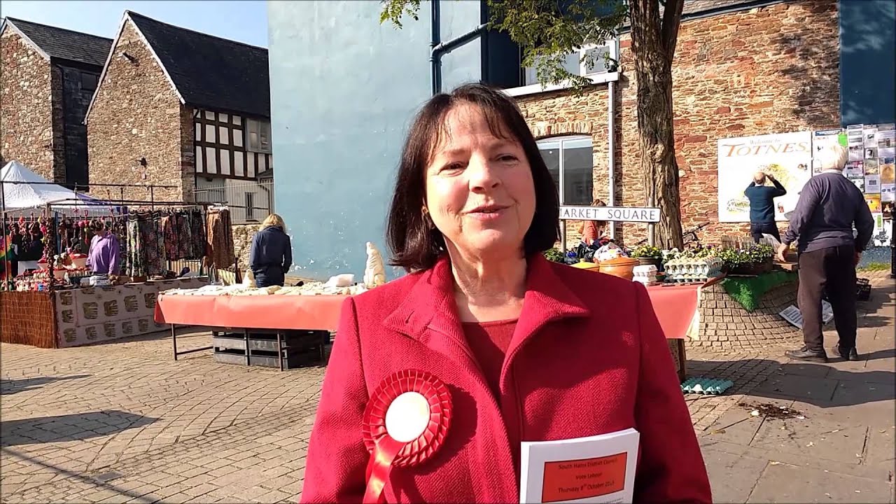 Eleanor Cohen Totnes Saturday market - YouTube