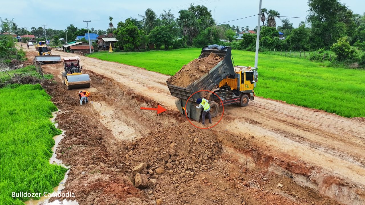 Incredible!! Excellent Techniques Making Foundation Road By Big Dozer ...