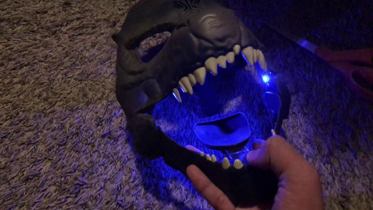 Godzilla King Of The Monsters Electronic Mask - YouTube