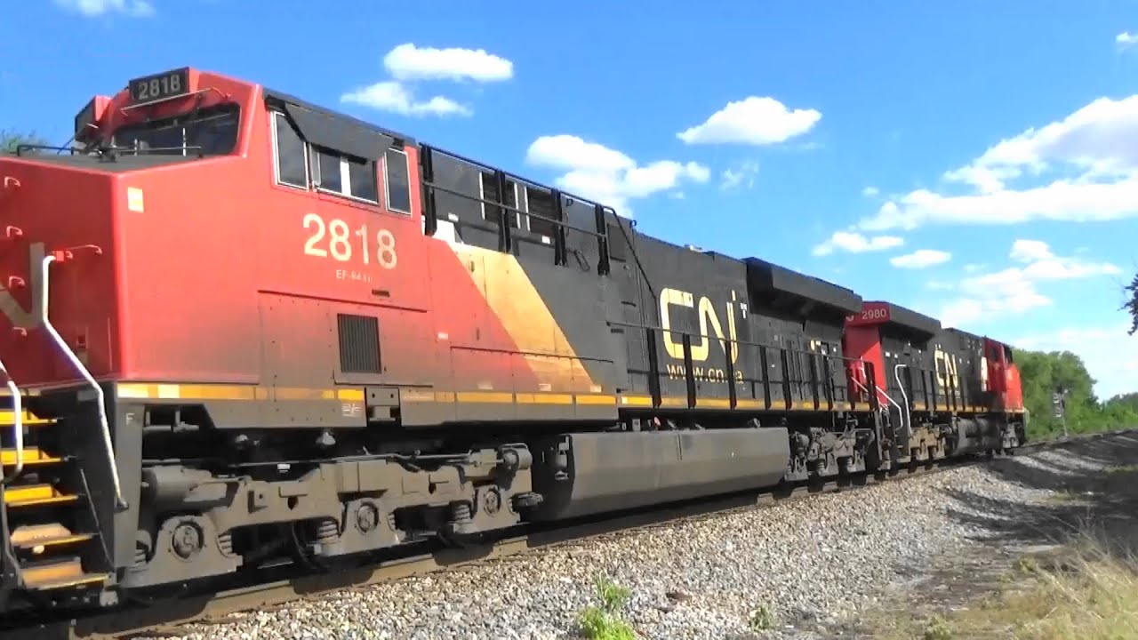 CN 2980 Leads a Freight, Tolono, IL, 5/30/20 - YouTube