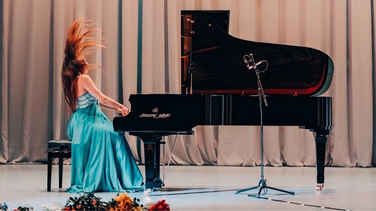 Elizaveta Frolova - Scriabin Vers la flamme - YouTube
