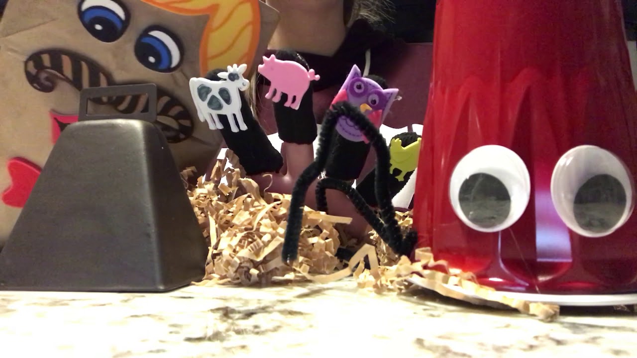 Old MacDonald Puppet Show - YouTube