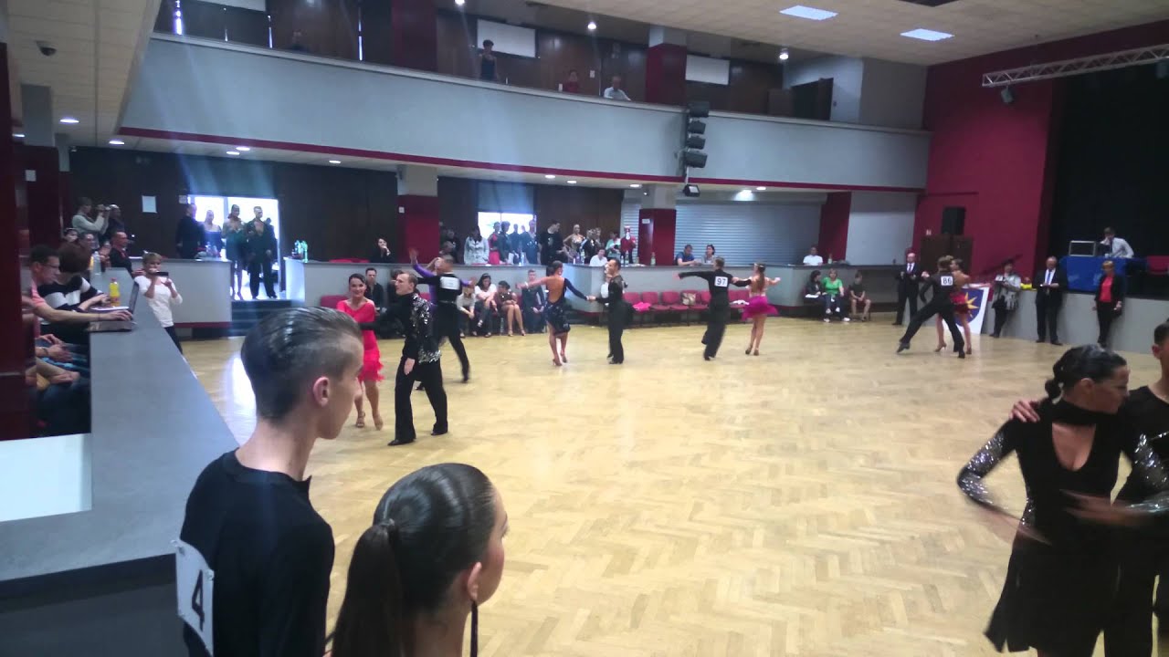 Benešov - Robin Matějka a Markéta Skorkovská Samba - YouTube