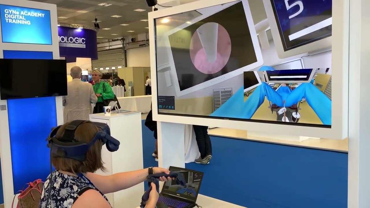 Medtronic TruClear™ VR Hysteroscopy Simulation at a Conference - YouTube