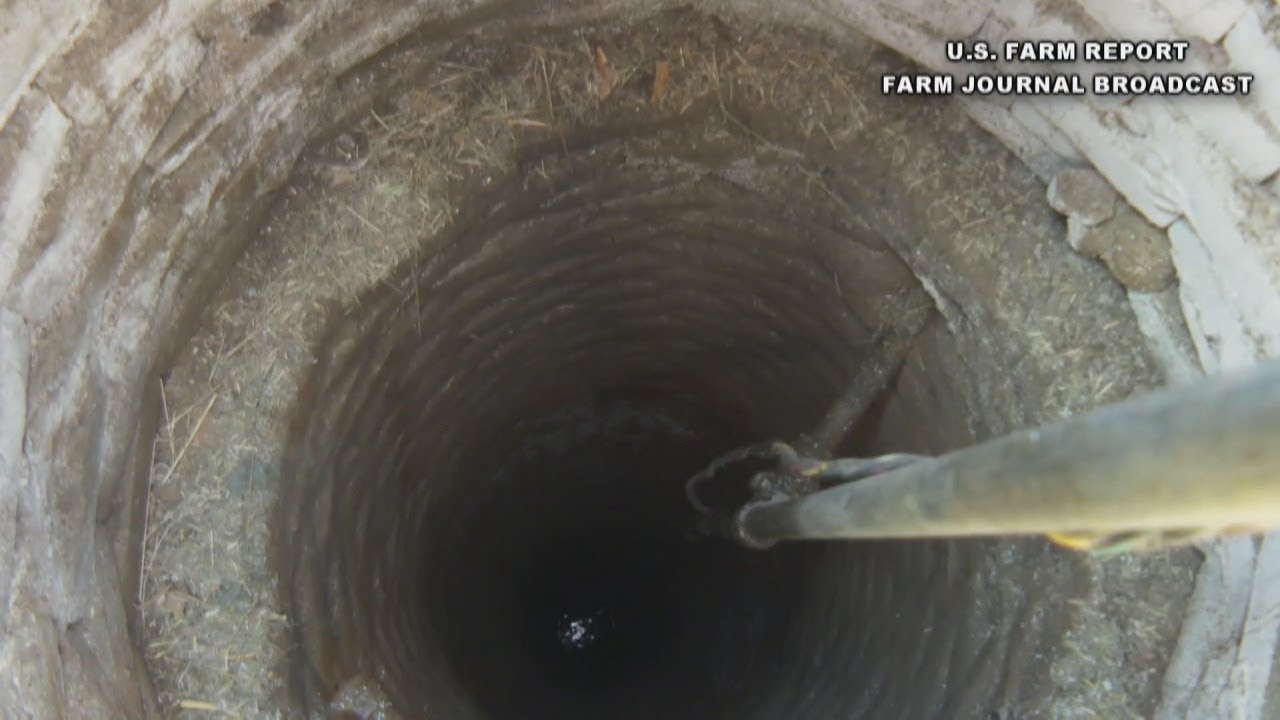 Child Falls Down 70 Ft Well, Dad Jumps In - YouTube