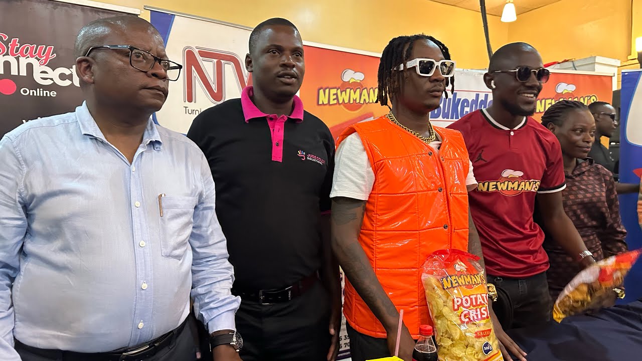 Fik Fameika live in concert presser - YouTube