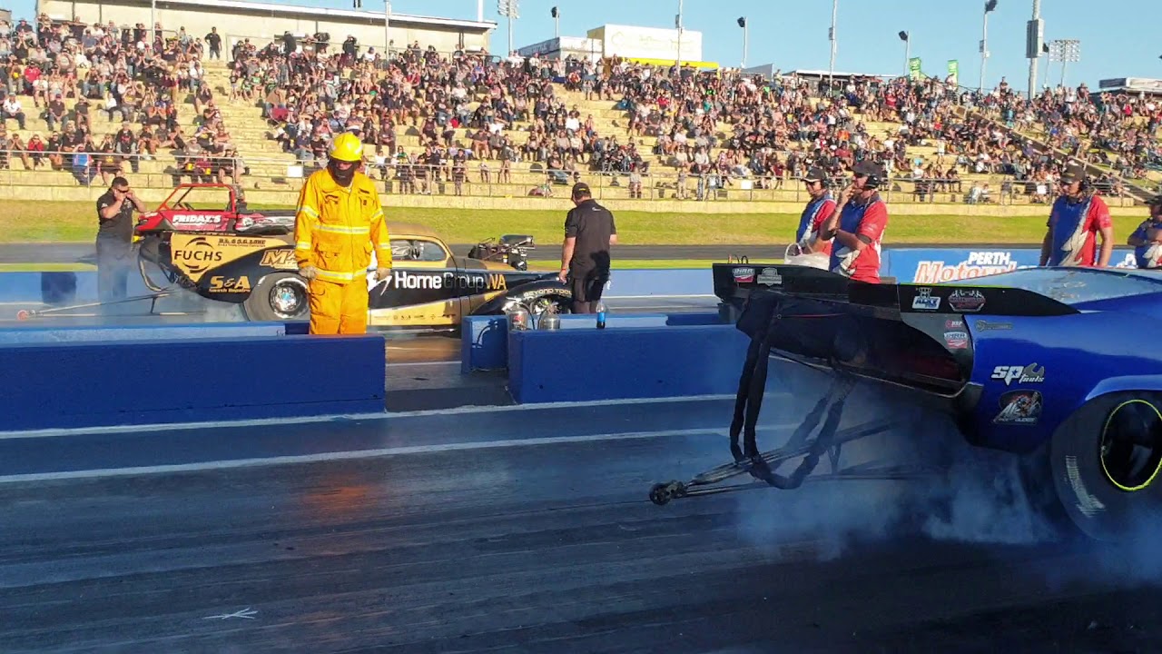 Marty Dack over Pino Priolo at Perth Motorplex 04/01/20 - YouTube