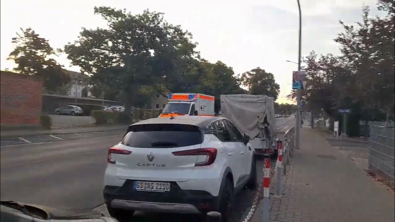 (Rasante Einsatzfahrt/Hornwechsel) RTW des DRK Wolfenbüttel auf rasanter Einsatzfahrt - YouTube