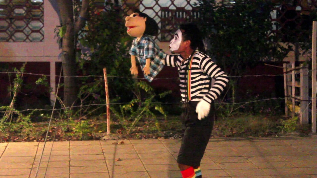 SILVANO MIME Puppet - YouTube
