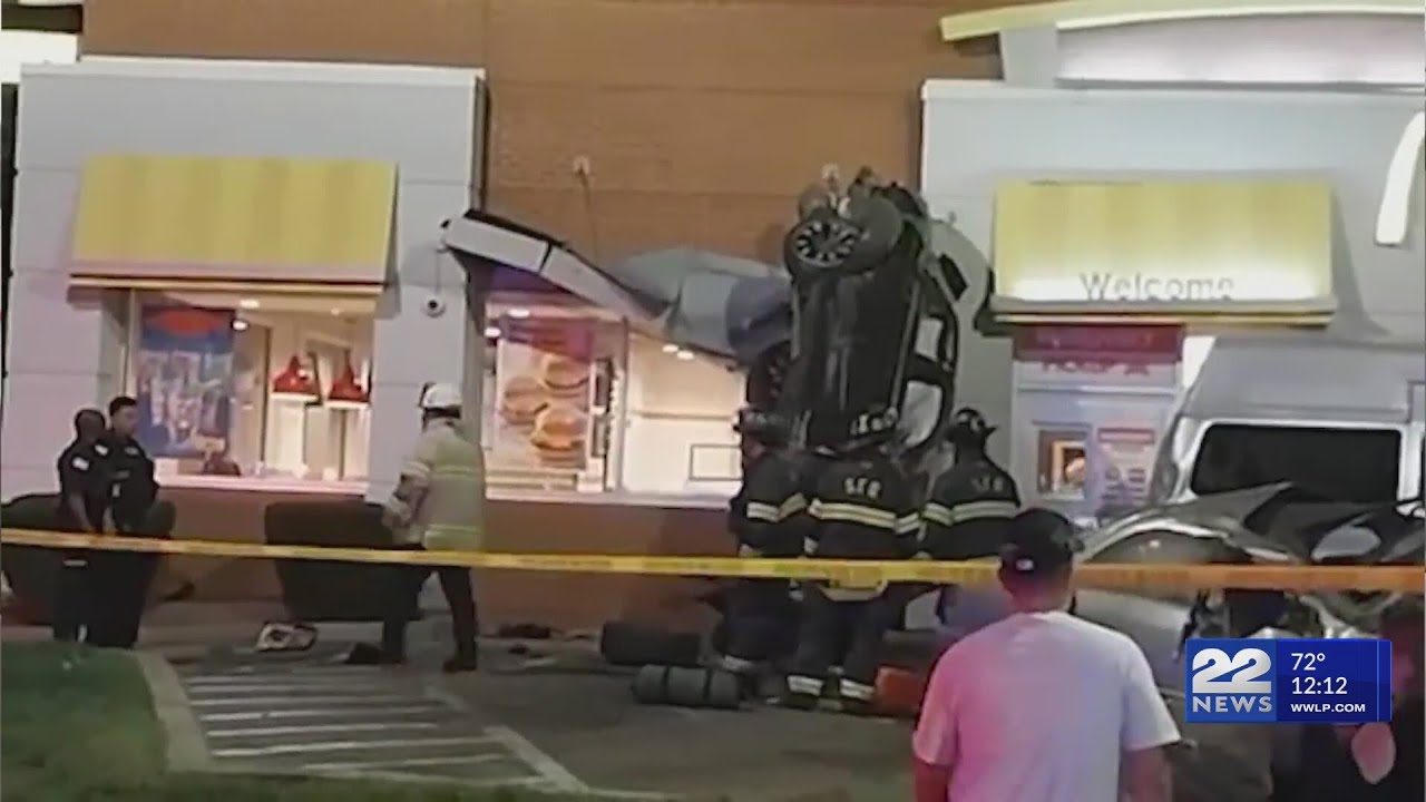 Car crashed into McDonald's in Springfield - YouTube