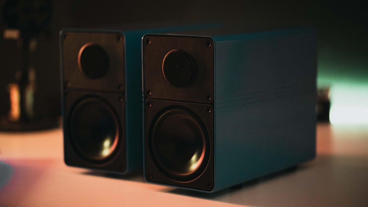 Elac Elegant 305 - review - metal enclosure = metallic sound? - YouTube