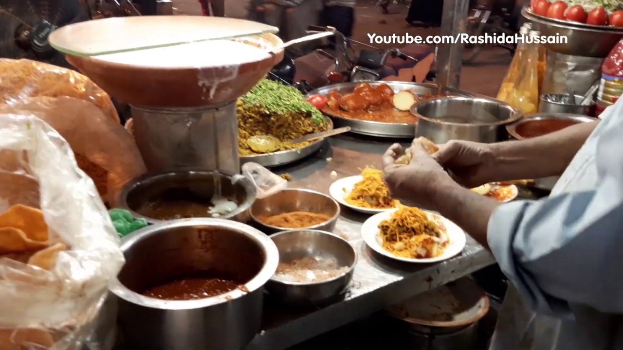 Famous Qadir Chana Chaat at Kharadar Street Food of Karachi Pakistan ...